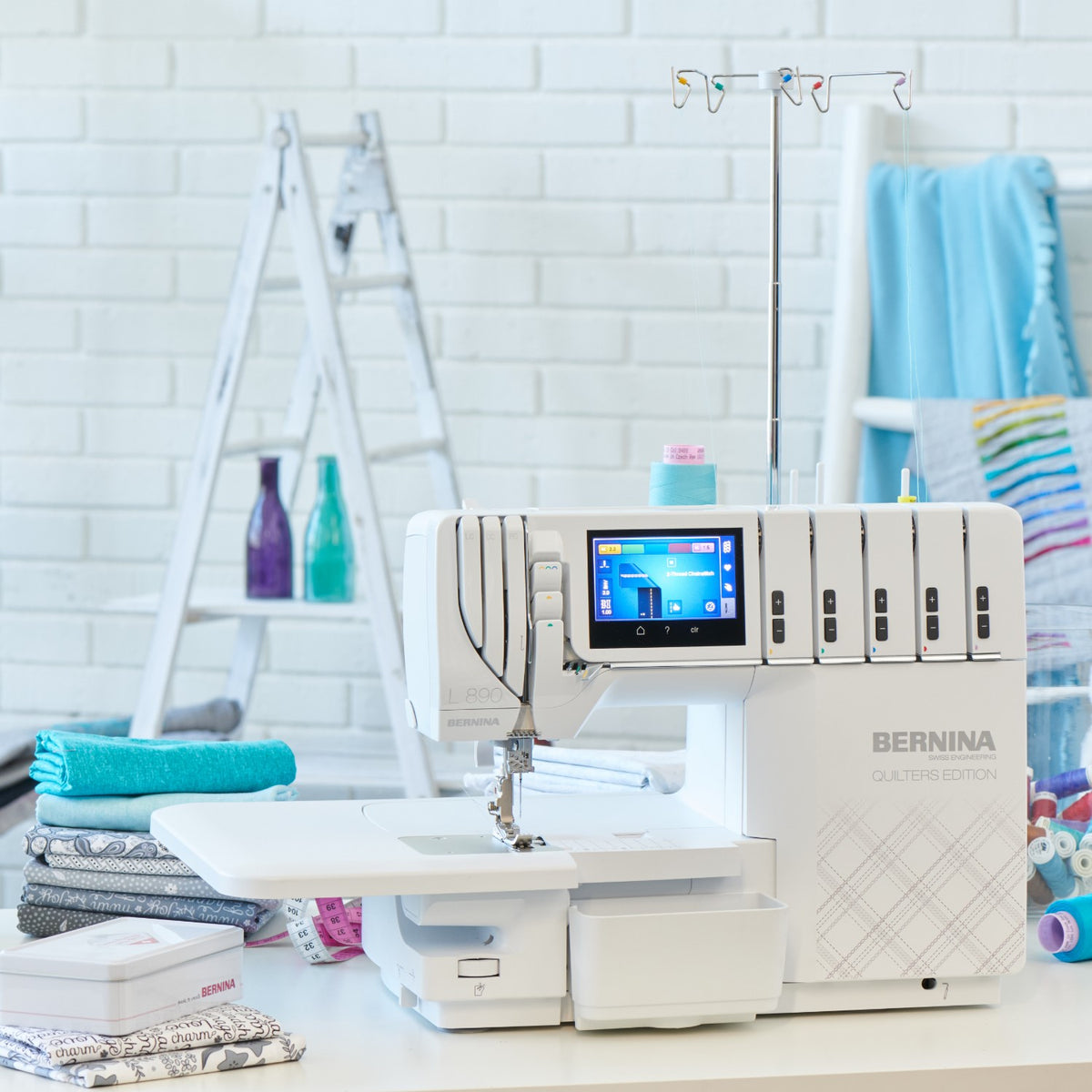 BERNINA CANADA - SERGERS – Artistic Quilts with Colors Inc.