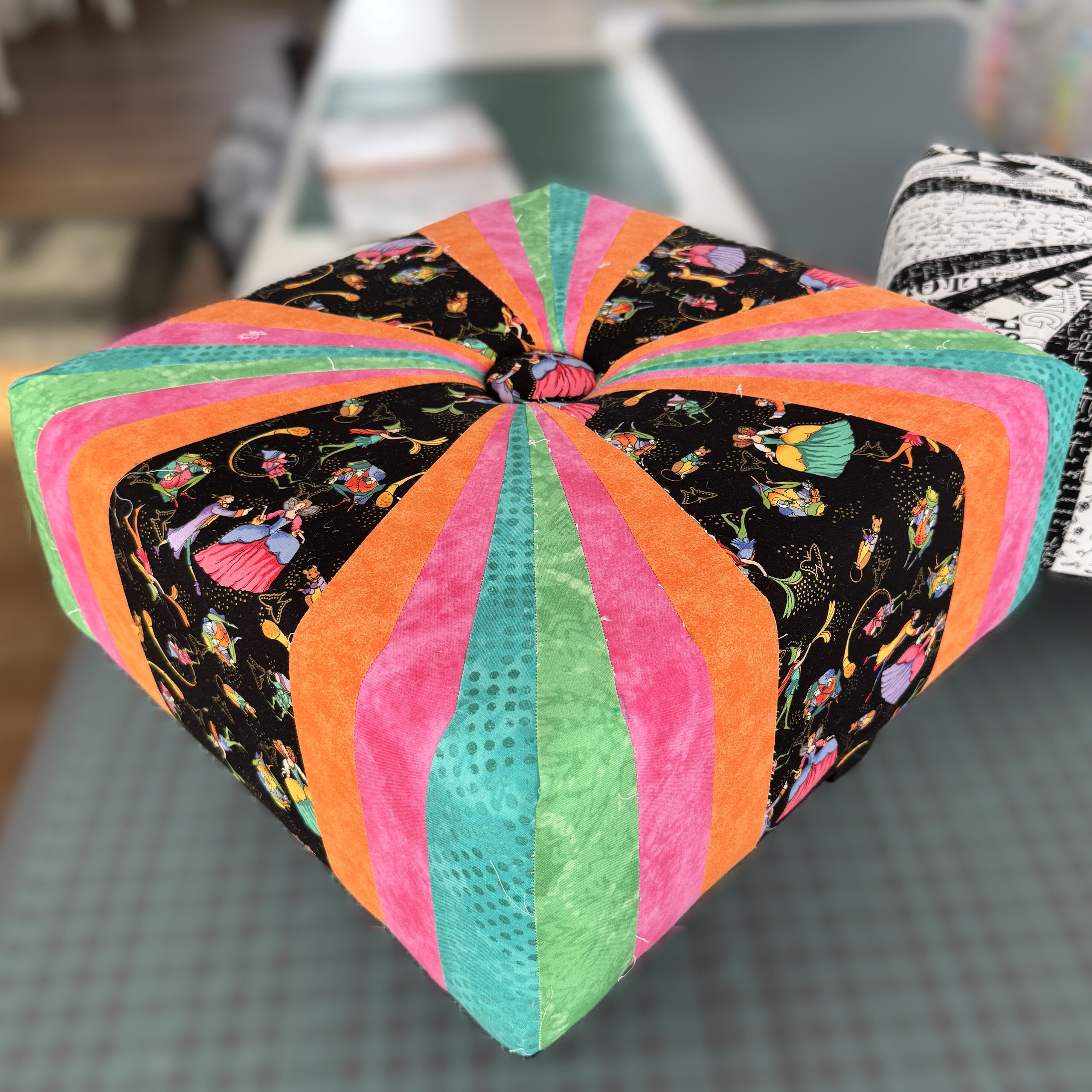 TUFFETS – Artistic Quilts with Colors Inc.