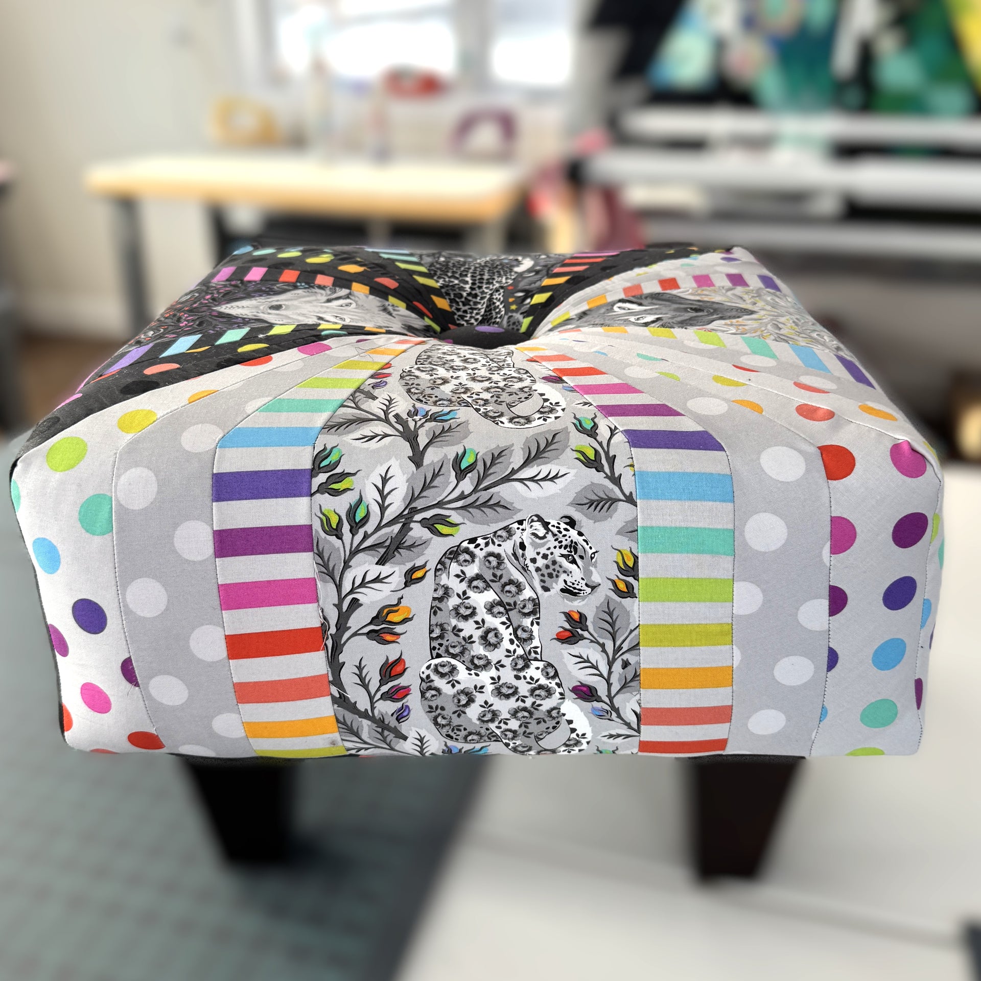 TUFFETS – Artistic Quilts with Colors Inc.